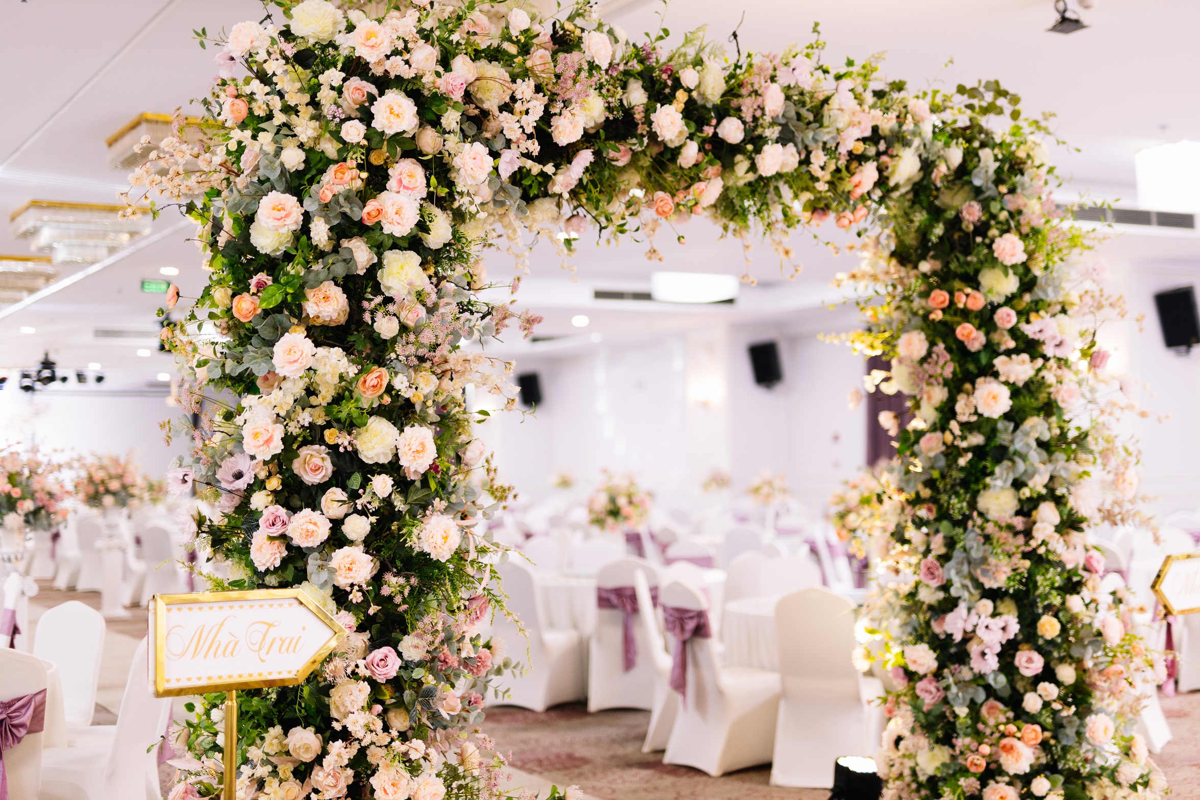 Trang chủ - Trung tâm Tiệc cưới & Hội nghị Mipec Palace - 229 Tây Sơn ...